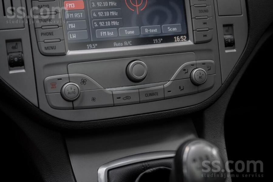 Melns Ford Kuga 2012 Tukums, ar dzinēja tilpumu 2.00 L un nobraukumu 282 tūkst. km par 5790 €, foto 22 vietnē AUTOMOTO.COM.LV
