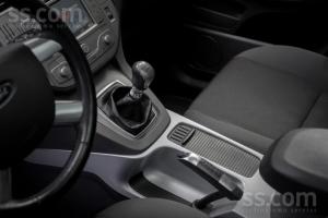 Melns Ford Kuga 2012 Tukums, ar dzinēja tilpumu 2.00 L un nobraukumu 282 tūkst. km par 5790 €, foto 23 vietnē AUTOMOTO.COM.LV