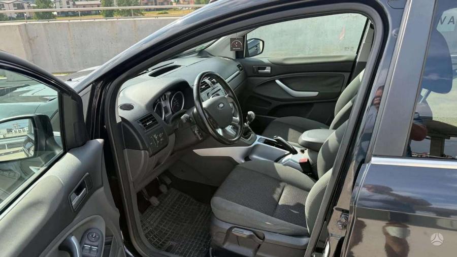 Melns Ford Kuga 2012 Viļņa, ar dzinēja tilpumu 2.00 L un nobraukumu 176 tūkst. km par 6000 €, foto 10 vietnē AUTOMOTO.COM.LV