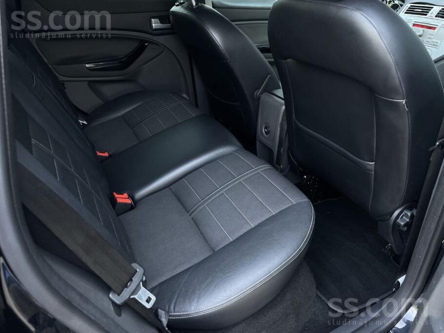 Melns Ford Kuga 2012 Rīga, ar dzinēja tilpumu 2.00 L un nobraukumu 236 tūkst. km par 6800 €, foto 14 vietnē AUTOMOTO.COM.LV