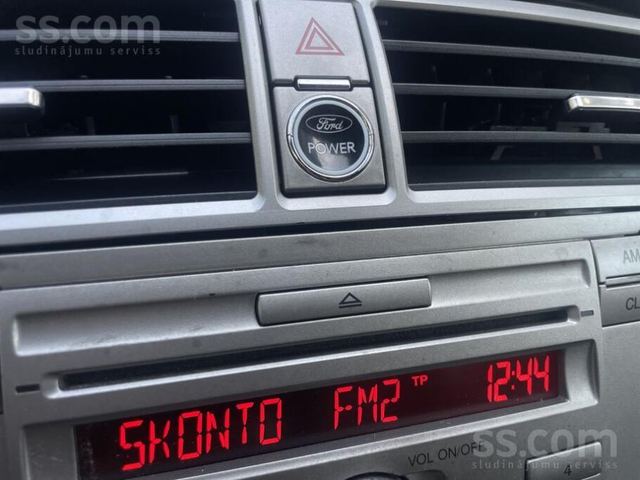 Melns Ford Kuga 2012 Rīga, ar dzinēja tilpumu 2.00 L un nobraukumu 236 tūkst. km par 6800 €, foto 15 vietnē AUTOMOTO.COM.LV