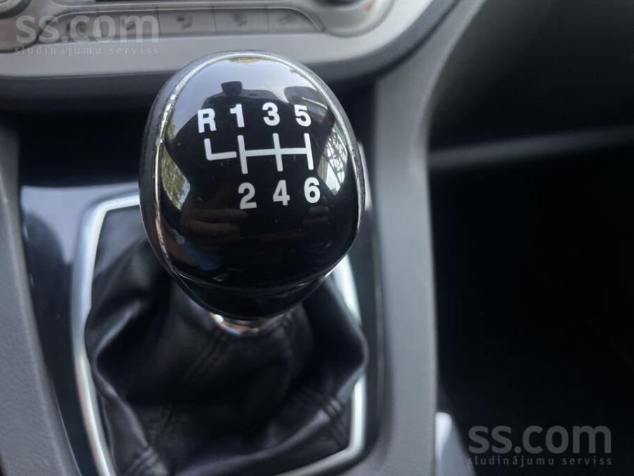 Melns Ford Kuga 2012 Rīga, ar dzinēja tilpumu 2.00 L un nobraukumu 236 tūkst. km par 6800 €, foto 16 vietnē AUTOMOTO.COM.LV
