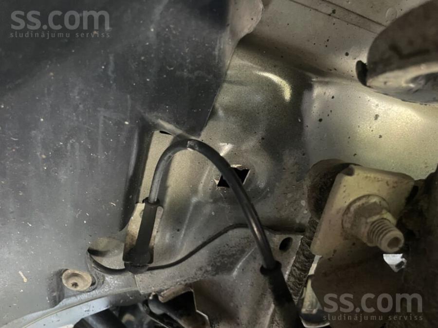 Melns Ford Kuga 2012 Rīga, ar dzinēja tilpumu 2.00 L un nobraukumu 236 tūkst. km par 6800 €, foto 26 vietnē AUTOMOTO.COM.LV