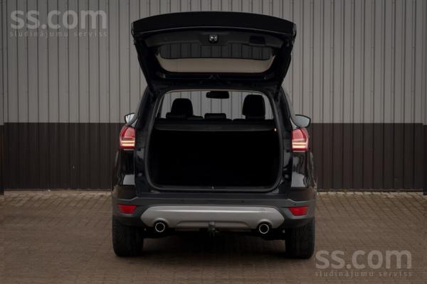 Melns Ford Kuga 2013 Talsi, ar dzinēja tilpumu 2.00 L un nobraukumu 222 tūkst. km par 7650 €, foto 6 vietnē AUTOMOTO.COM.LV