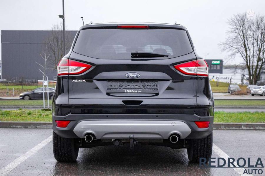 Black Ford Kuga 2013 in Kaunas, with an engine capacity of 2.00 L and mileage of 193 thousand km for 8200 €, photo 5 on AUTOMOTO.COM.LV