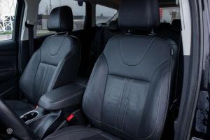 Black Ford Kuga 2013 in Kaunas, with an engine capacity of 2.00 L and mileage of 193 thousand km for 8200 €, photo 11 on AUTOMOTO.COM.LV