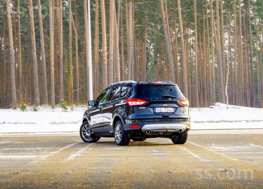 Black Ford Kuga 2013 in Riga, with an engine capacity of 2.00 L and mileage of 213 thousand km for 7590 €, photo 7 on AUTOMOTO.COM.LV