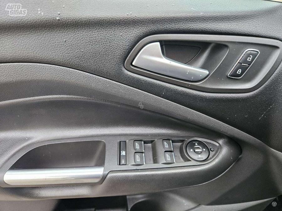 Melns Ford Kuga 2013 Šauļi, ar dzinēja tilpumu 2.00 L un nobraukumu 191 tūkst. km par 7950 €, foto 19 vietnē AUTOMOTO.COM.LV