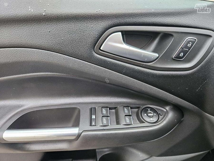 Melns Ford Kuga 2013 Šauļi, ar dzinēja tilpumu 2.00 L un nobraukumu 191 tūkst. km par 7950 €, foto 19 vietnē AUTOMOTO.COM.LV