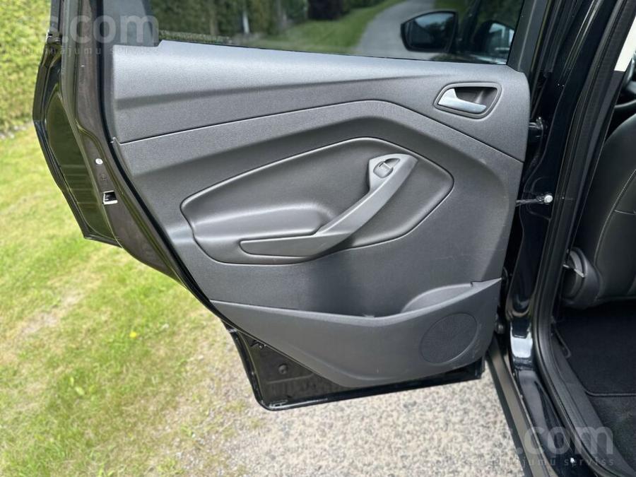 Melns Ford Kuga 2013 Talsi, ar dzinēja tilpumu 2.00 L un nobraukumu 173 tūkst. km par 8970 €, foto 12 vietnē AUTOMOTO.COM.LV
