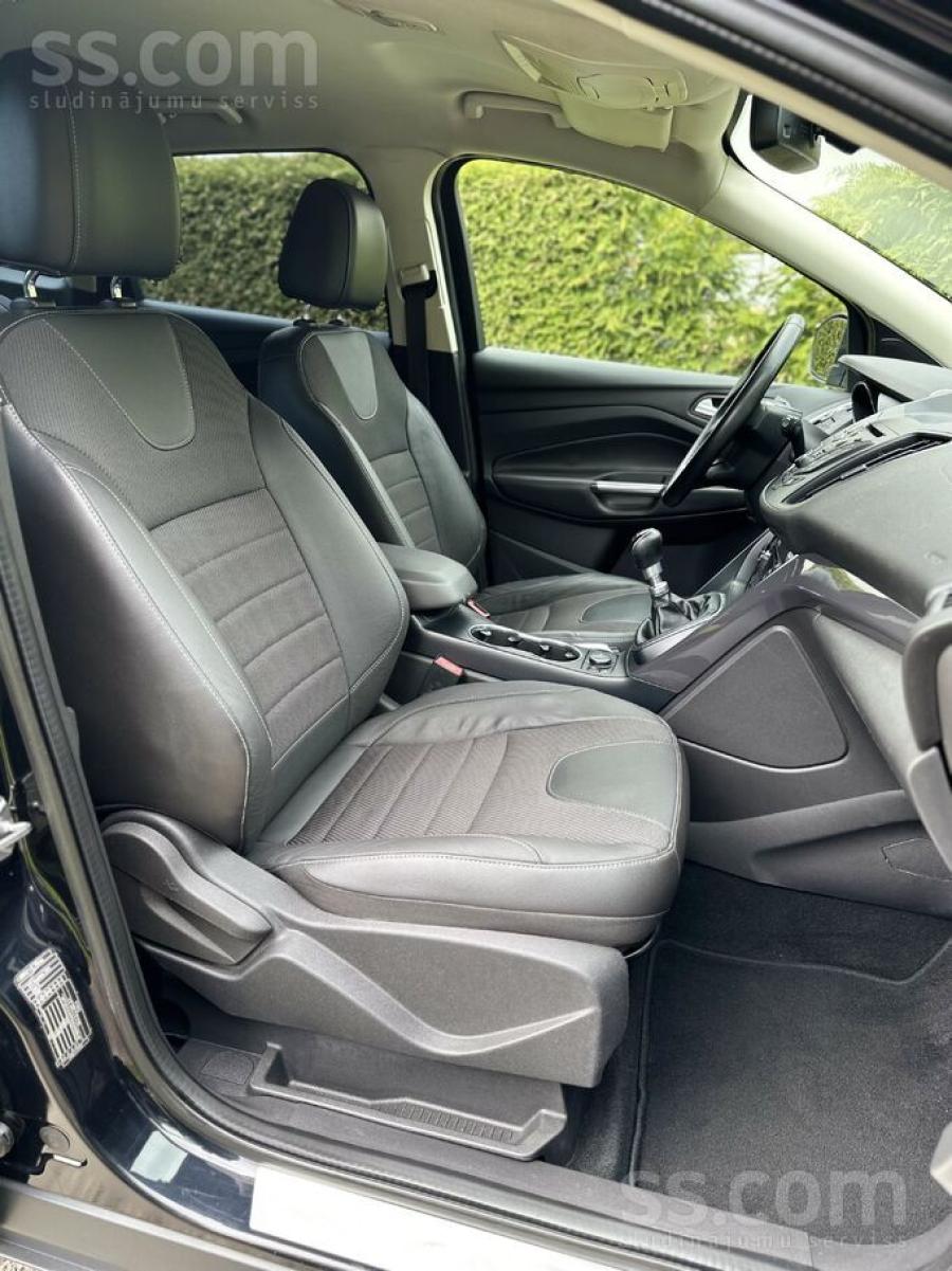 Melns Ford Kuga 2013 Talsi, ar dzinēja tilpumu 2.00 L un nobraukumu 173 tūkst. km par 8970 €, foto 20 vietnē AUTOMOTO.COM.LV