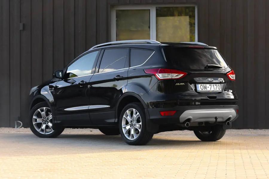 Melns Ford Kuga 2013 Jelgava, ar dzinēja tilpumu 2.00 L un nobraukumu 246 tūkst. km par 9600 €, foto 5 vietnē AUTOMOTO.COM.LV