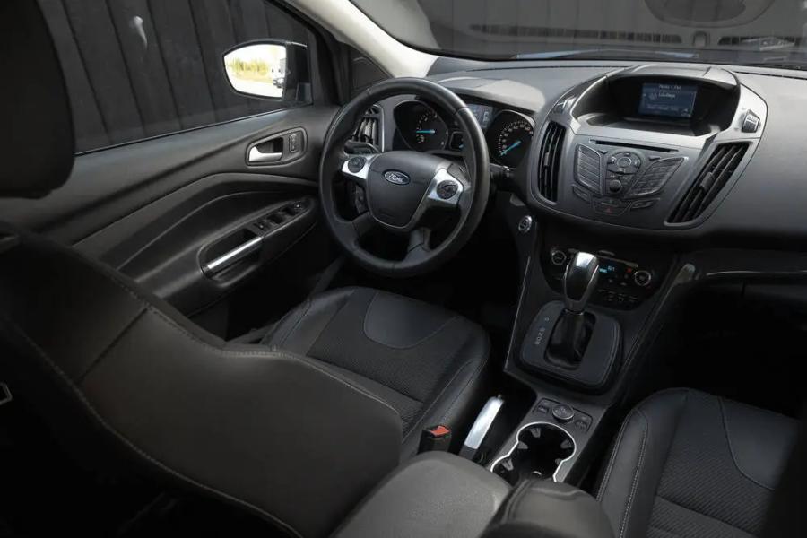 Melns Ford Kuga 2013 Jelgava, ar dzinēja tilpumu 2.00 L un nobraukumu 246 tūkst. km par 9600 €, foto 11 vietnē AUTOMOTO.COM.LV
