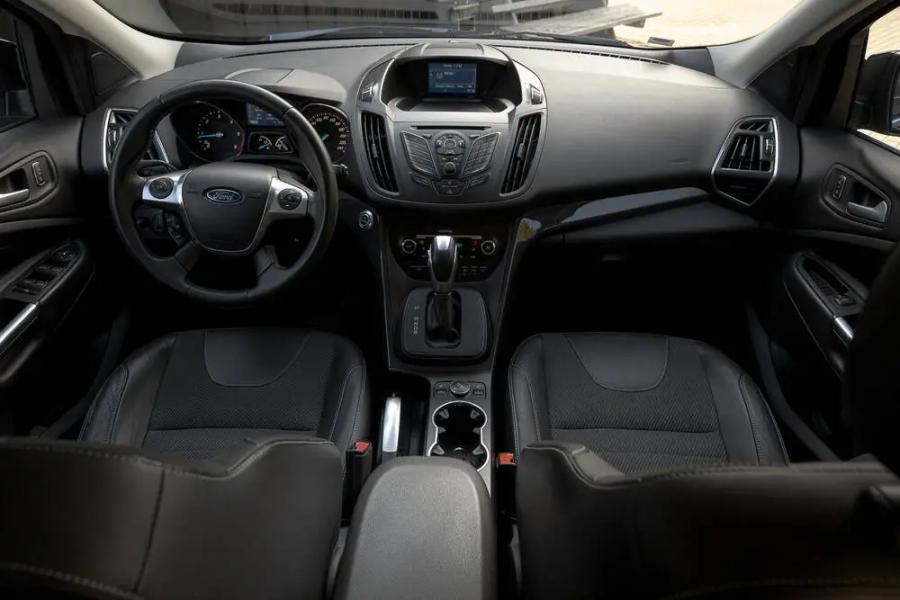 Melns Ford Kuga 2013 Jelgava, ar dzinēja tilpumu 2.00 L un nobraukumu 246 tūkst. km par 9600 €, foto 12 vietnē AUTOMOTO.COM.LV