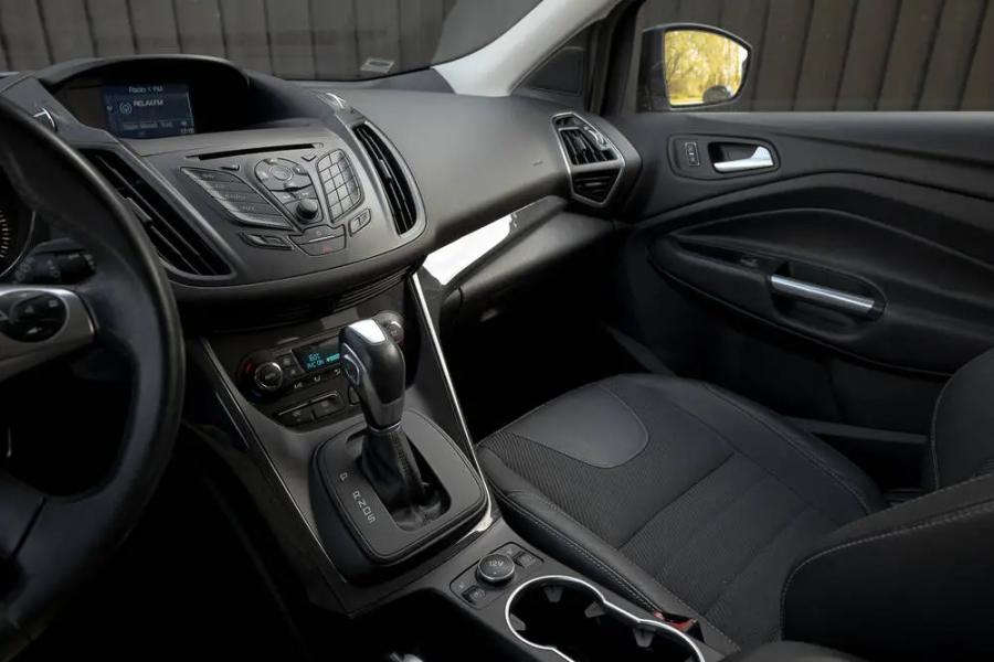 Melns Ford Kuga 2013 Jelgava, ar dzinēja tilpumu 2.00 L un nobraukumu 246 tūkst. km par 9600 €, foto 15 vietnē AUTOMOTO.COM.LV