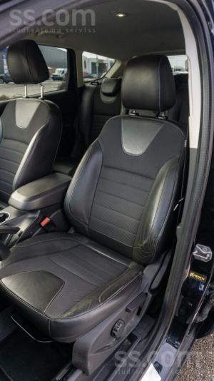 Melns Ford Kuga 2013 Rīga, ar dzinēja tilpumu 2.00 L un nobraukumu 213 tūkst. km par 5990 €, foto 25 vietnē AUTOMOTO.COM.LV