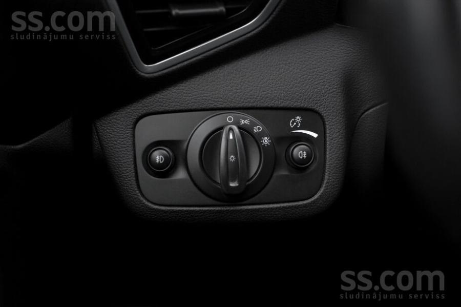 Black Ford Kuga 2013 in Talsi, with an engine capacity of 2.00 L and mileage of 222 thousand km for 7650 €, photo 15 on AUTOMOTO.COM.LV