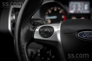 Black Ford Kuga 2013 in Talsi, with an engine capacity of 2.00 L and mileage of 222 thousand km for 7650 €, photo 17 on AUTOMOTO.COM.LV