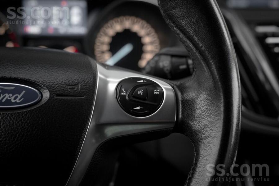 Black Ford Kuga 2013 in Talsi, with an engine capacity of 2.00 L and mileage of 222 thousand km for 7650 €, photo 20 on AUTOMOTO.COM.LV