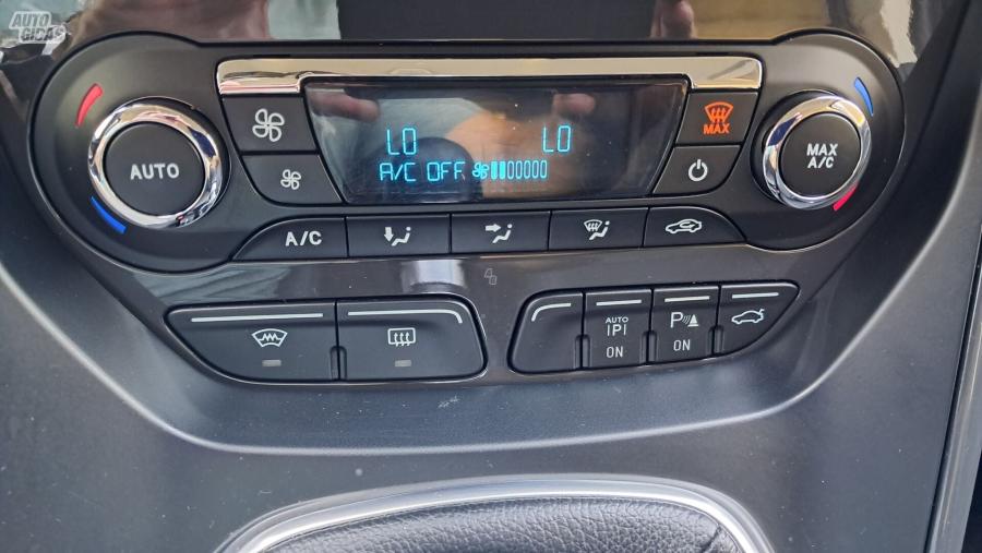 Black Ford Kuga 2013 in Klaipeda, with an engine capacity of 2.00 L and mileage of 277 thousand km for 6920 €, photo 14 on AUTOMOTO.COM.LV