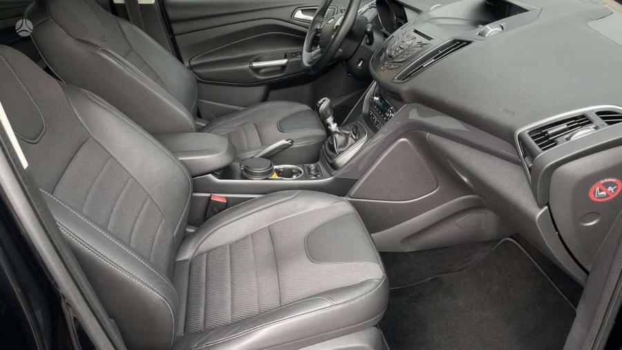 Melns Ford Kuga 2013 Marijampole, ar dzinēja tilpumu 2.00 L un nobraukumu 231 tūkst. km par 8490 €, foto 21 vietnē AUTOMOTO.COM.LV