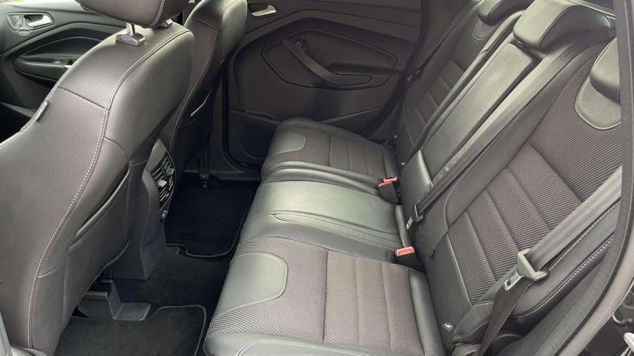Melns Ford Kuga 2013 Marijampole, ar dzinēja tilpumu 2.00 L un nobraukumu 231 tūkst. km par 8490 €, foto 22 vietnē AUTOMOTO.COM.LV