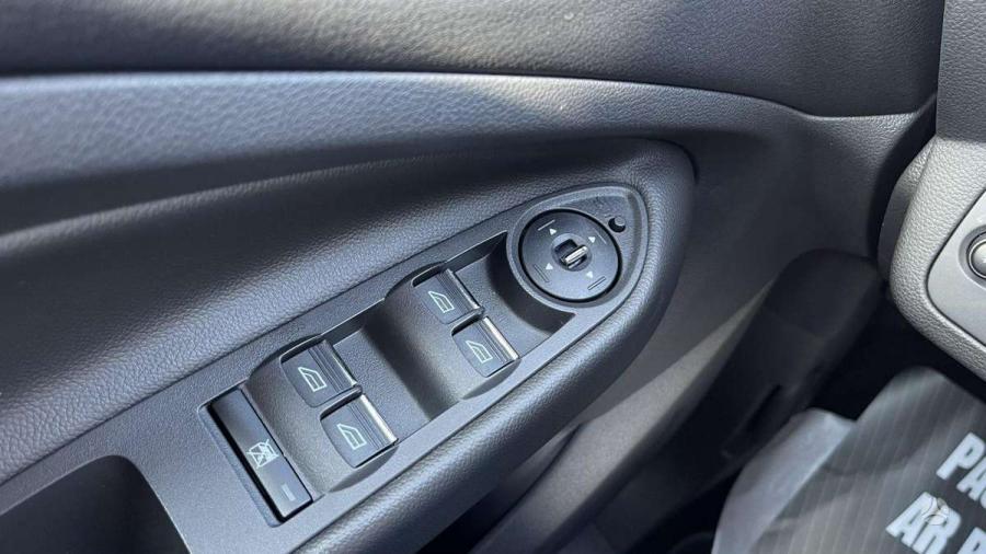 Melns Ford Kuga 2013 Marijampole, ar dzinēja tilpumu 2.00 L un nobraukumu 231 tūkst. km par 8490 €, foto 34 vietnē AUTOMOTO.COM.LV