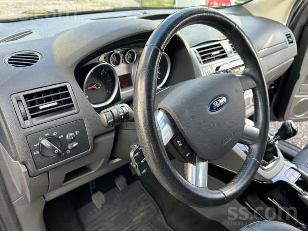 Black Ford Kuga 2013 in Limbazi, with an engine capacity of 2.00 L and mileage of 242 thousand km for 6150 €, photo 11 on AUTOMOTO.COM.LV