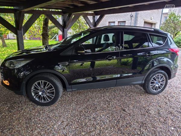 Ford Kuga 2013 in Utena on AUTOMOTO.COM.LV Black Ford Kuga 2013 in Utena, with an engine capacity of 2.00 L and mileage of 220 thousand km for 6990 €, photo 5 on AUTOMOTO.COM.LV