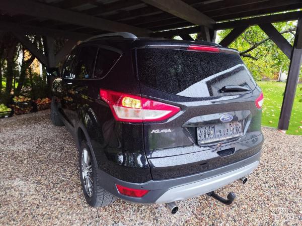 Ford Kuga 2013 in Utena on AUTOMOTO.COM.LV Black Ford Kuga 2013 in Utena, with an engine capacity of 2.00 L and mileage of 220 thousand km for 6990 €, photo 9 on AUTOMOTO.COM.LV