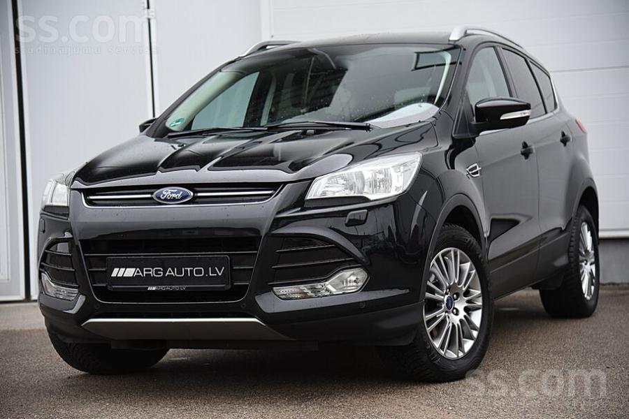 Black Ford Kuga 2014 in Tukums, with an engine capacity of 1.60 L and mileage of 122 thousand km for 9990 €, photo 3 on AUTOMOTO.COM.LV