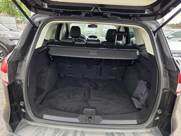 Black Ford Kuga 2014 in Taurage, with an engine capacity of 2.00 L and mileage of 135 thousand km for 7700 €, photo 9 on AUTOMOTO.COM.LV