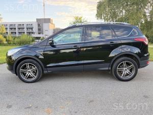 Melns Ford Kuga 2014 Jelgava, ar dzinēja tilpumu 2.00 L un nobraukumu 214 tūkst. km par 9259 €, foto 5 vietnē AUTOMOTO.COM.LV