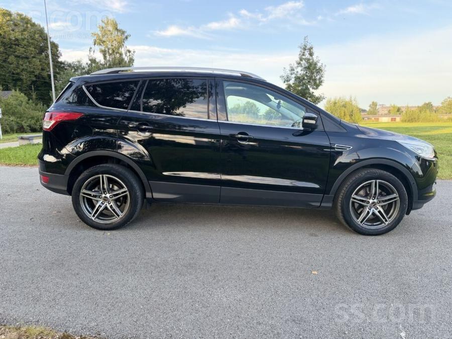 Melns Ford Kuga 2014 Jelgava, ar dzinēja tilpumu 2.00 L un nobraukumu 214 tūkst. km par 9259 €, foto 8 vietnē AUTOMOTO.COM.LV