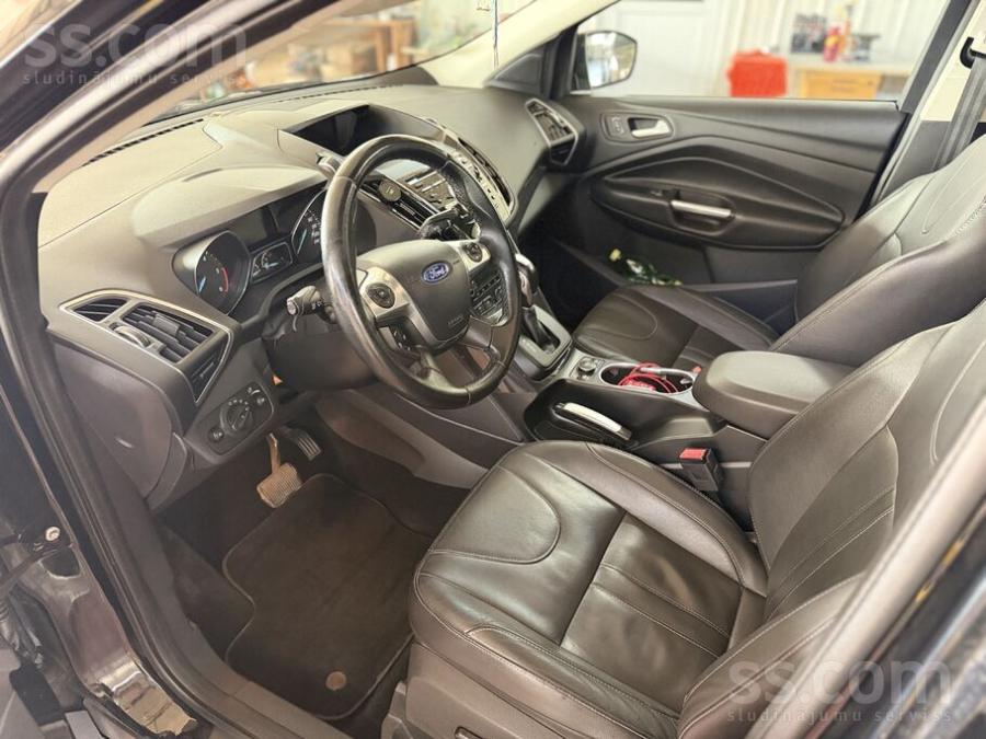 Melns Ford Kuga 2014 Jelgava, ar dzinēja tilpumu 2.00 L un nobraukumu 214 tūkst. km par 9259 €, foto 18 vietnē AUTOMOTO.COM.LV