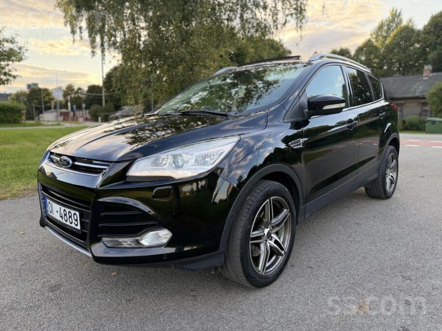 Melns Ford Kuga 2014 Jelgava, ar dzinēja tilpumu 2.00 L un nobraukumu 213 tūkst. km par 9259 €, foto 1 vietnē AUTOMOTO.COM.LV