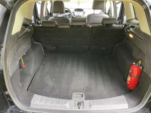 Black Ford Kuga 2014 in Kaunas, with an engine capacity of 0.00 L and mileage of 351 thousand km for 6900 €, photo 9 on AUTOMOTO.COM.LV