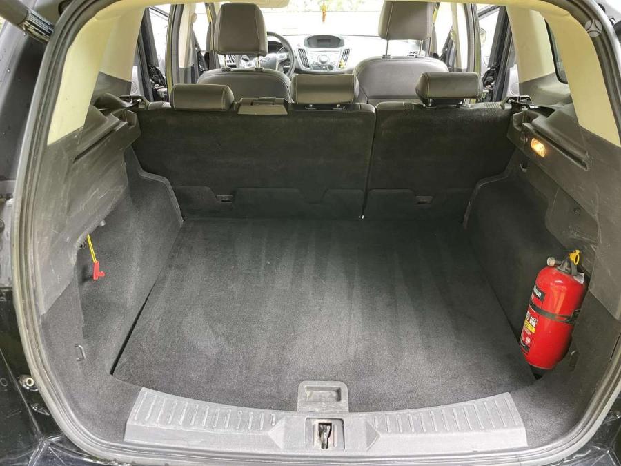 Black Ford Kuga 2014 in Kaunas, with an engine capacity of 0.00 L and mileage of 351 thousand km for 6900 €, photo 9 on AUTOMOTO.COM.LV