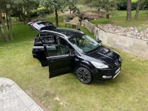 Black Ford Kuga 2014 in Kaunas, with an engine capacity of 0.00 L and mileage of 351 thousand km for 6900 €, photo 10 on AUTOMOTO.COM.LV