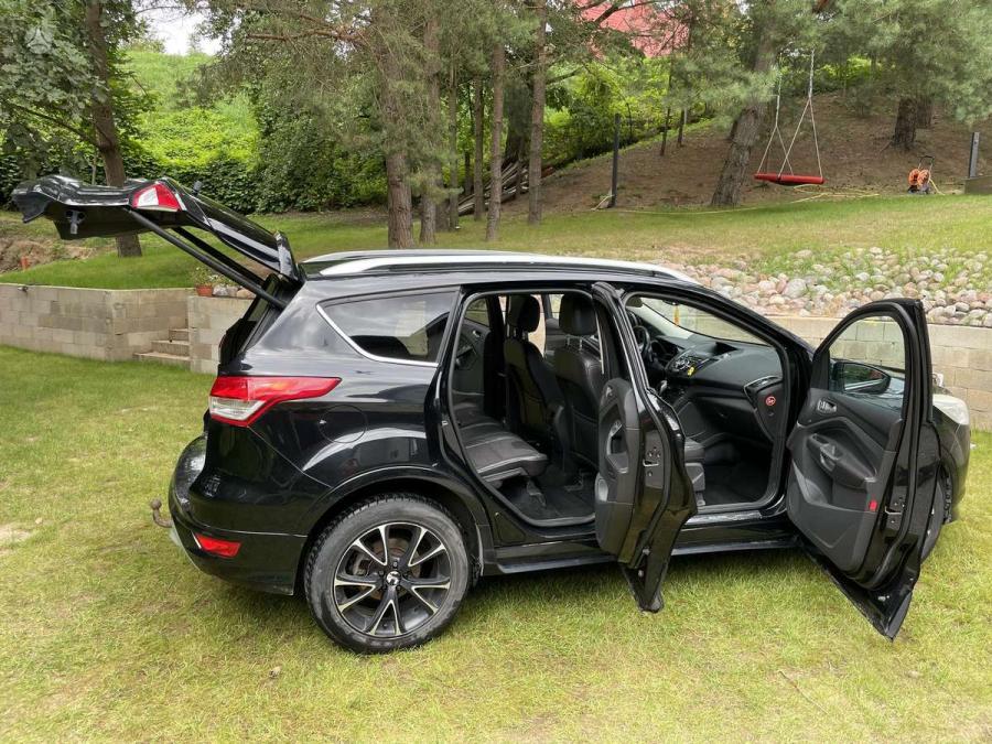 Black Ford Kuga 2014 in Kaunas, with an engine capacity of 0.00 L and mileage of 351 thousand km for 6900 €, photo 11 on AUTOMOTO.COM.LV