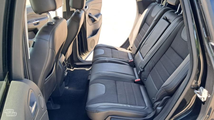 Black Ford Kuga 2014 in Klaipeda, with an engine capacity of 2.00 L and mileage of 261 thousand km for 6920 €, photo 18 on AUTOMOTO.COM.LV