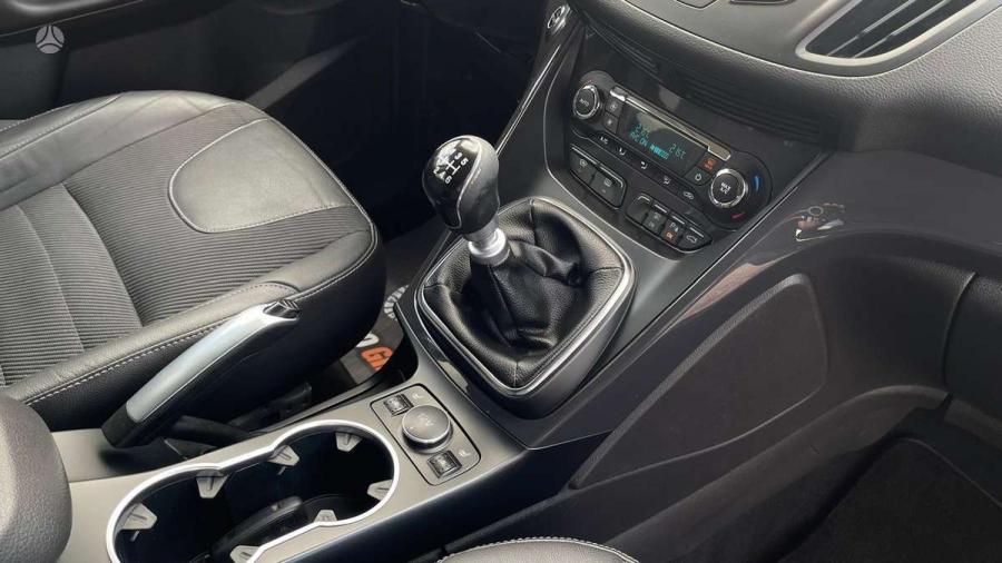 Melns Ford Kuga 2014 Marijampole, ar dzinēja tilpumu 2.00 L un nobraukumu 213 tūkst. km par 8490 €, foto 4 vietnē AUTOMOTO.COM.LV