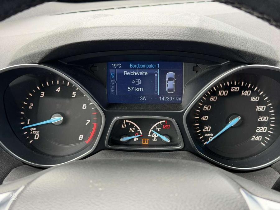 Black Ford Kuga 2015 in Marijampole, with an engine capacity of 1.50 L and mileage of 143 thousand km for 6750 €, photo 21 on AUTOMOTO.COM.LV
