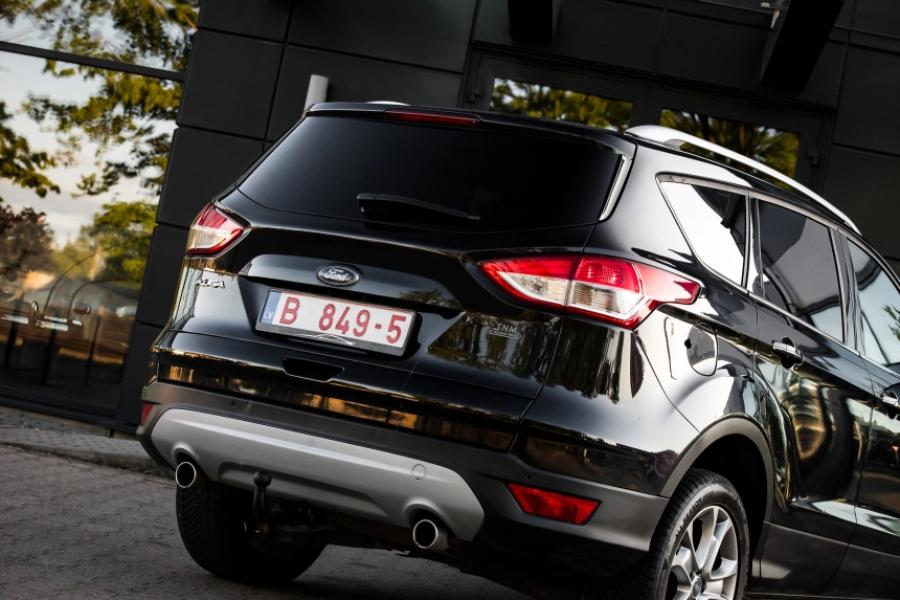 Melns Ford Kuga 2015 Rīga, ar dzinēja tilpumu 2.00 L un nobraukumu 247 tūkst. km par 9990 €, foto 4 vietnē AUTOMOTO.COM.LV