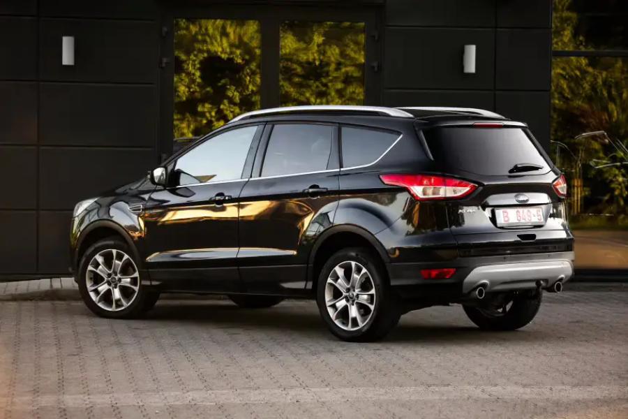 Melns Ford Kuga 2015 Jelgava, ar dzinēja tilpumu 2.00 L un nobraukumu 247 tūkst. km par 9990 €, foto 13 vietnē AUTOMOTO.COM.LV