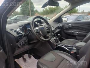 Melns Ford Kuga 2015 Daugavpils, ar dzinēja tilpumu 2.00 L un nobraukumu 0 tūkst. km par 12600 €, foto 11 vietnē AUTOMOTO.COM.LV