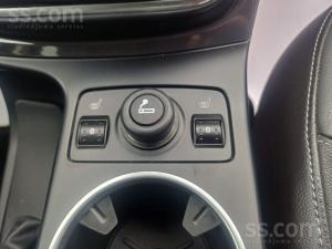 Melns Ford Kuga 2015 Daugavpils, ar dzinēja tilpumu 2.00 L un nobraukumu 0 tūkst. km par 12600 €, foto 15 vietnē AUTOMOTO.COM.LV