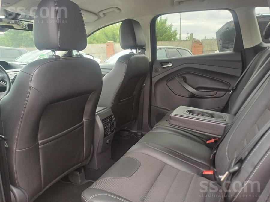 Melns Ford Kuga 2015 Daugavpils, ar dzinēja tilpumu 2.00 L un nobraukumu 0 tūkst. km par 12600 €, foto 18 vietnē AUTOMOTO.COM.LV