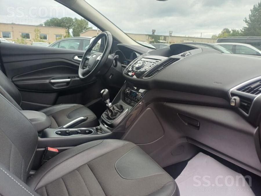 Melns Ford Kuga 2015 Daugavpils, ar dzinēja tilpumu 2.00 L un nobraukumu 0 tūkst. km par 12600 €, foto 19 vietnē AUTOMOTO.COM.LV