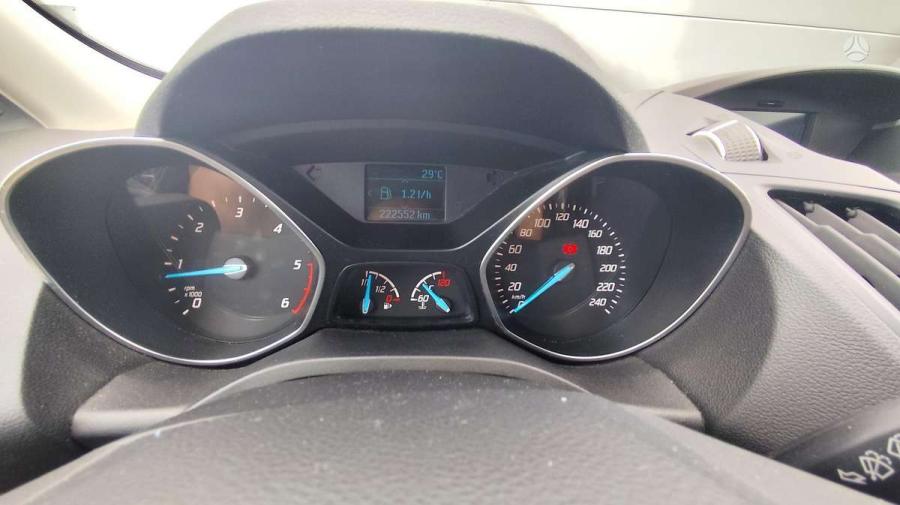 Black Ford Kuga 2015 in Kaunas, with an engine capacity of 2.00 L and mileage of 223 thousand km for 7250 €, photo 15 on AUTOMOTO.COM.LV